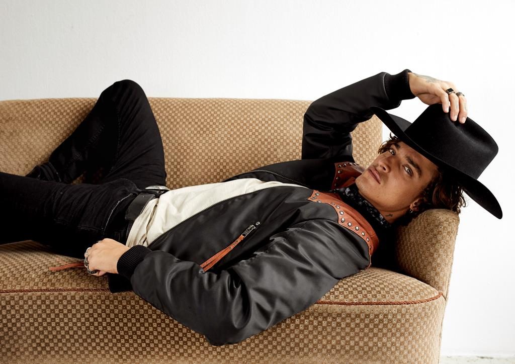 Jonathan Bellini para marca alemã Tigha – Gossip Boy