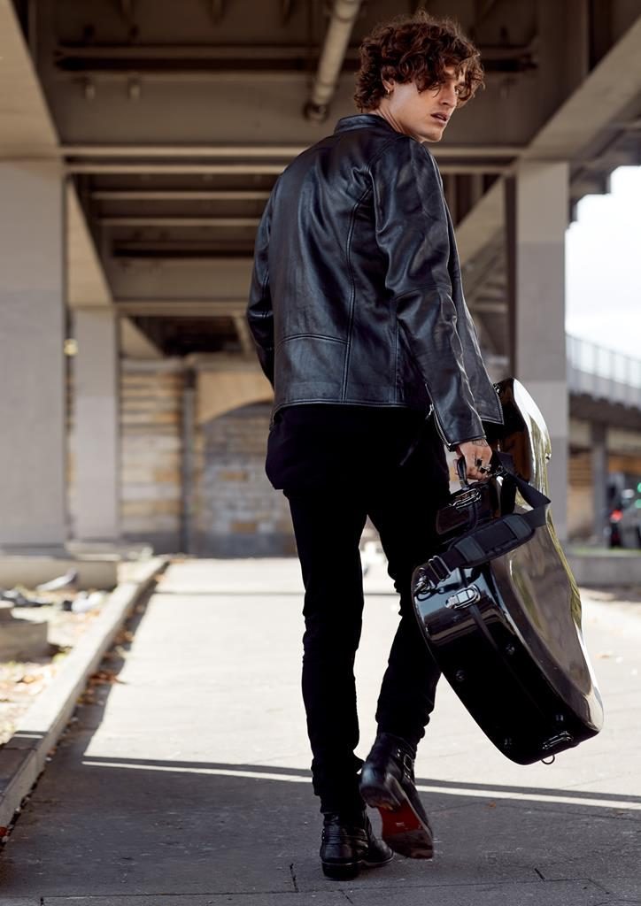 Jonathan Bellini para marca alemã Tigha – Gossip Boy