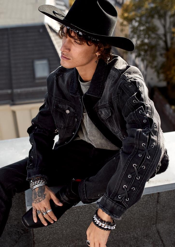 Jonathan Bellini para marca alemã Tigha – Gossip Boy